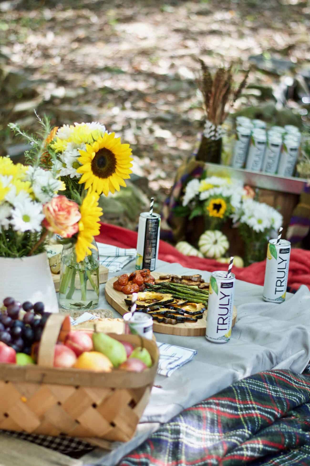 A Festive Fall Picnic - An Unblurred Lady